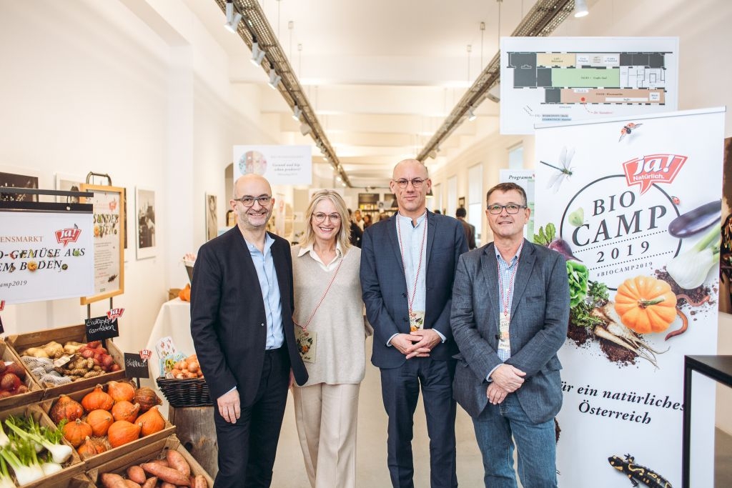 Mit der Kraft von 25 Jahren Pioniergeist blickt Ja! Natürlich in die ...