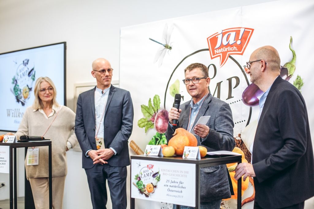 Mit der Kraft von 25 Jahren Pioniergeist blickt Ja! Natürlich in die ...